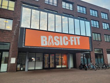 Sportschool Basic-Fit Rotterdam Westzeedijk