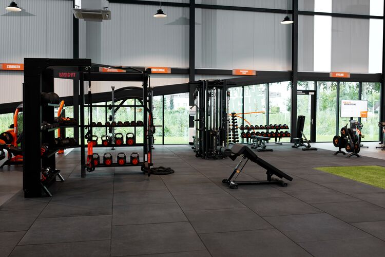 Basic-Fit - Sport in een van onze 7 trainingszones