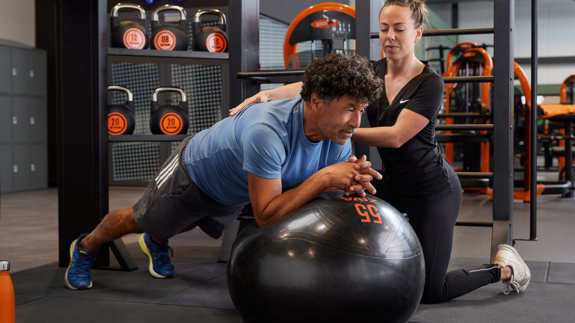 Basic-Fit - Soporte Fitness