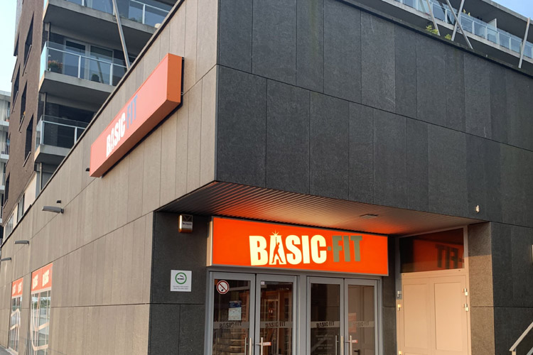 Salle de fitness Basic-Fit Brugge Station 24/7