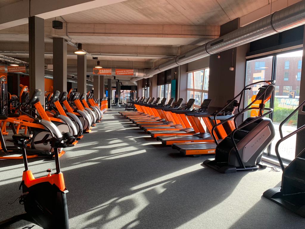 Sportschool Basic-Fit Veenendaal Wolweg 24/7