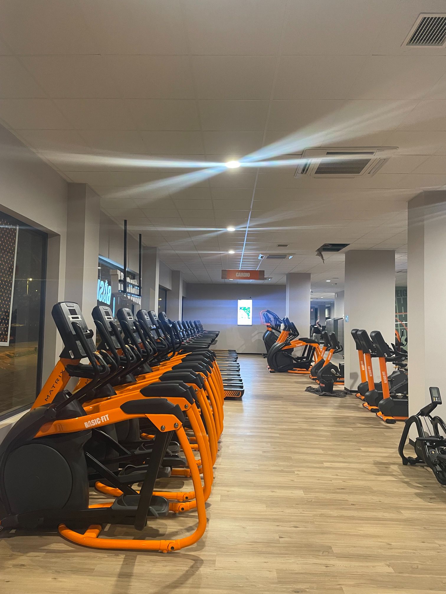 Gimnasio Basic-Fit Sevilla Avenida Juan Pablo II