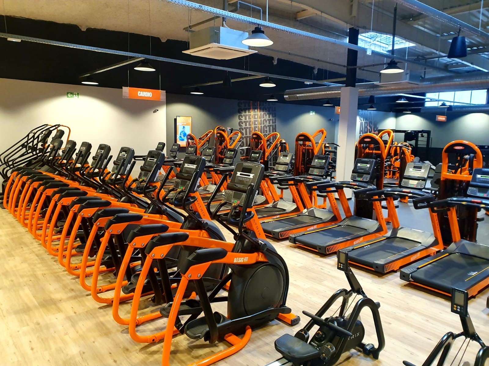 Salle de sport Basic-Fit Argentan Rue Pierre Bérégovoy