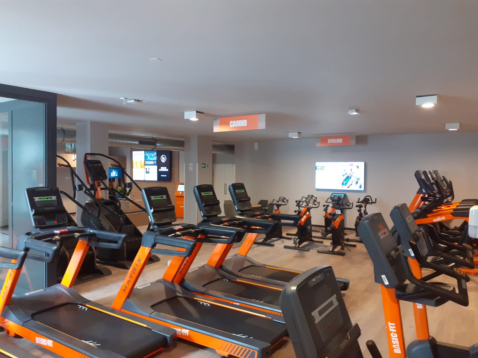 Salle de sport Basic-Fit Marseille Avenue de la Pointe Rouge