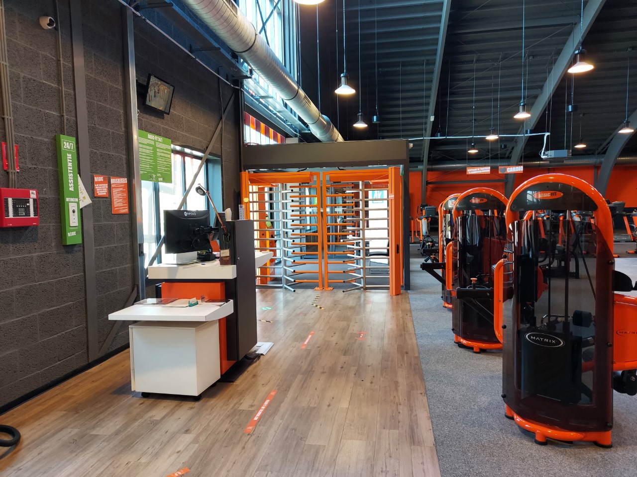 Sportschool Basic-Fit Rotterdam Dorpslaan 24/7